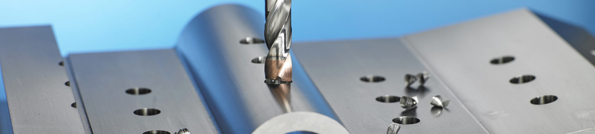 Can You Drill Holes with an End Mill? - Maple CNC - World of Machinery ...